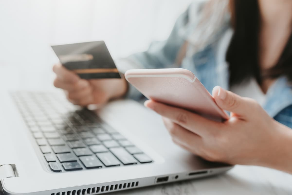 10 Effective Ways to Connect With Your Customers