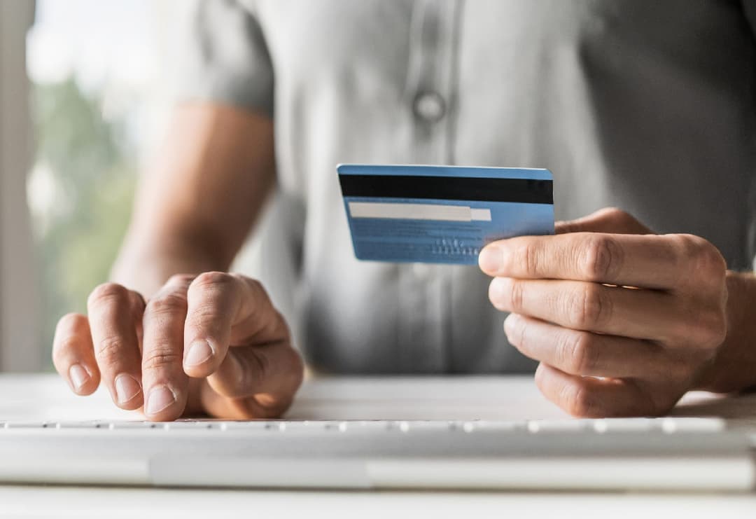 Defining the B2C (Business to Consumer) Commerce Model